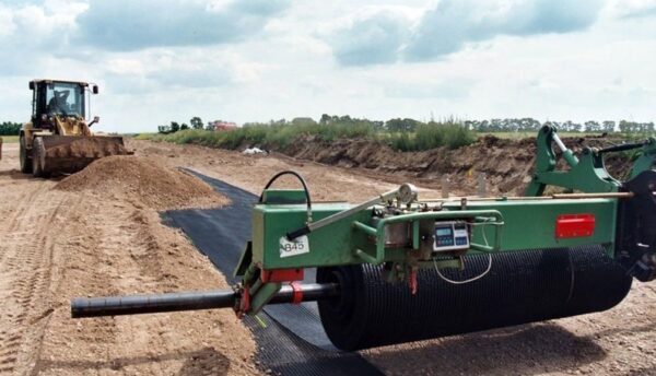 Asphalt Fiberglass Geogrid - FEICHENG LIANYI ENGINEERING PLASTICS CO LTD